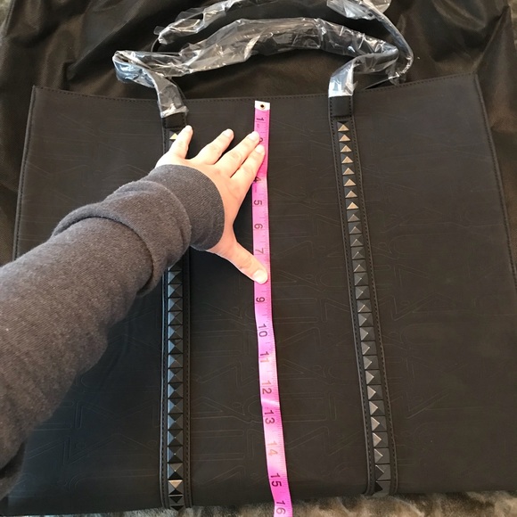 MAC Cosmetics | Makeup | Mac Cosmetics Large Bag For Year Employed New ...